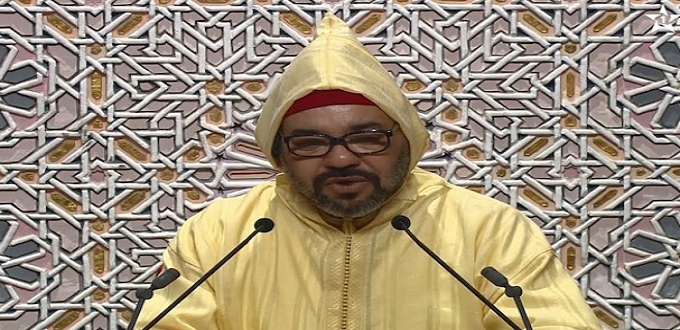 Le Roi Adresse Un Discours Au Parlement